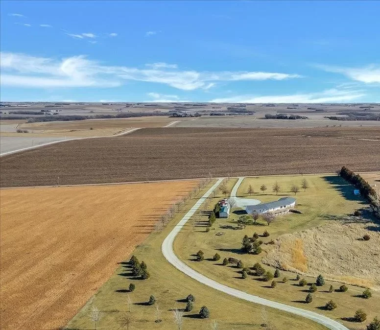 c.1955 Nebraska Farmhouse For Sale on 5.55 Acres $820K | Country Life ...