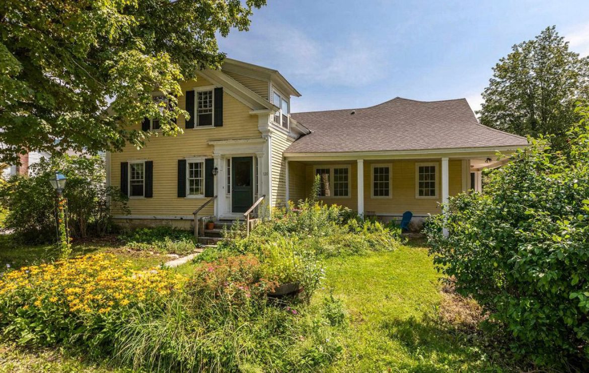Circa 1850 Historic Home For Sale in Vermont $479,000 - Country Life Dreams