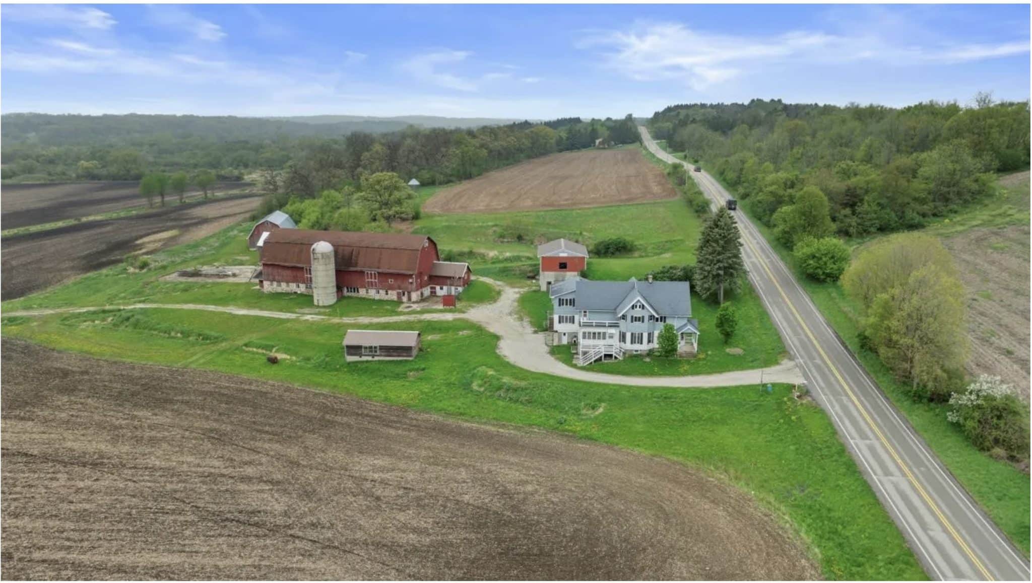C.1890 Historic Wisconsin Farmstead For Sale on 5 Acres $799,900 ...