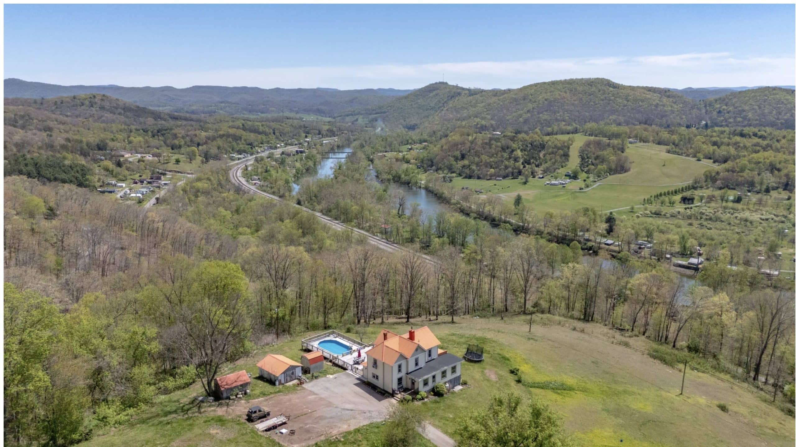 C.1912 West Virginia Big Bend Overlook Farm For Sale on 135 Acres ...