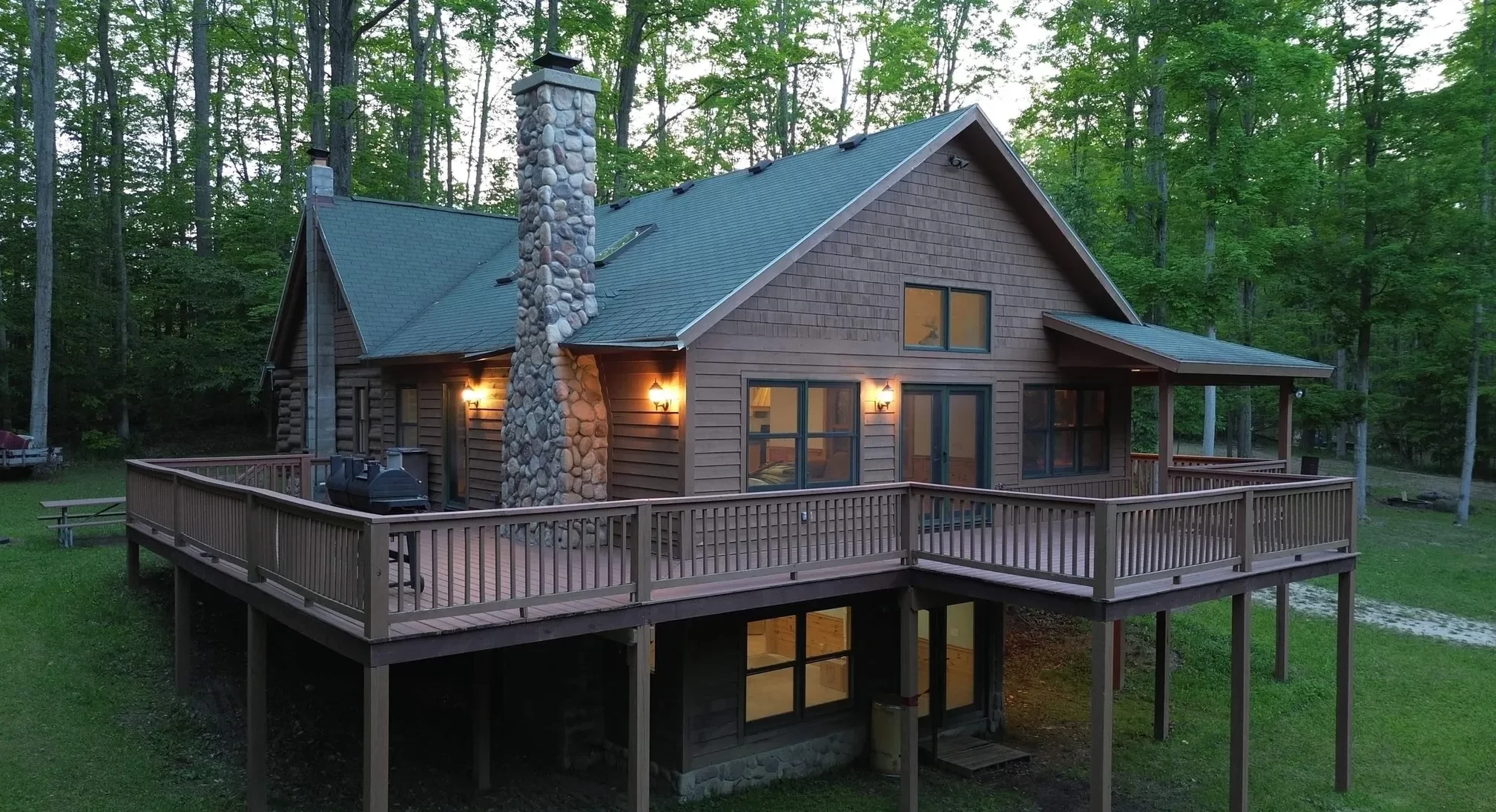 c.1975 Michigan Home For Sale on 20 Acres $625K - Country Life Dreams
