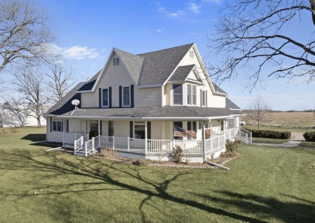c.1925 Nicely Updated Nebraska Farmhouse For Sale on 6 Acres. $625,000 ...